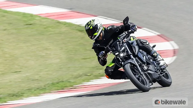 Yamaha MT-15 Track Ride Review - BikeWale