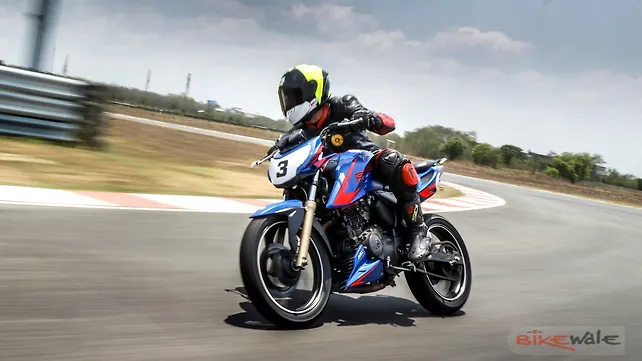 BikeWale Track Day 2019: TVS Apache RTR 200 Race Bike - BikeWale