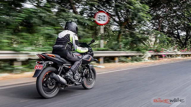 Bajaj Pulsar 180F: Road Test Review - BikeWale