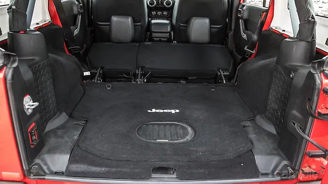 Jeep Wrangler Unlimited First Drive Review - CarWale