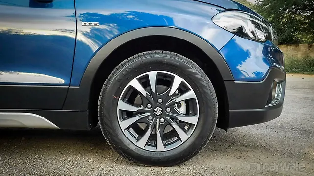 Maruti S-Cross Facelift First Drive Review - CarWale