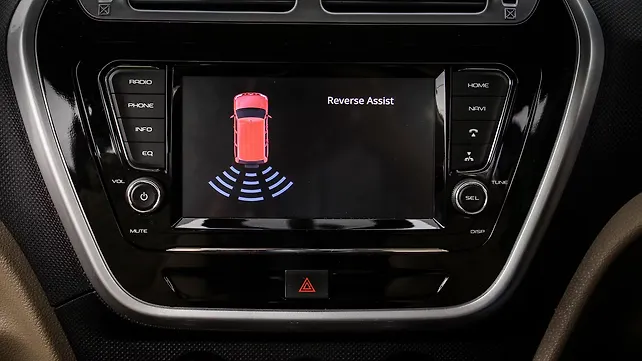 Mahindra TUV300 Plus First Drive Review - CarWale