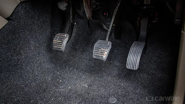 2019 Mahindra TUV300 First Drive Review - CarWale