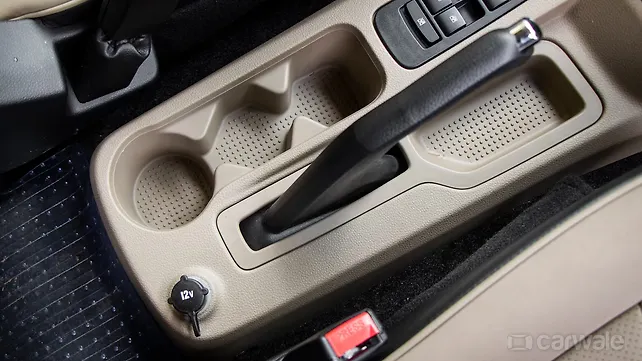 2019 Mahindra TUV300 First Drive Review - CarWale