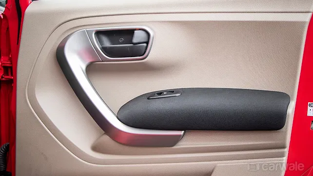 2019 Mahindra TUV300 First Drive Review - CarWale