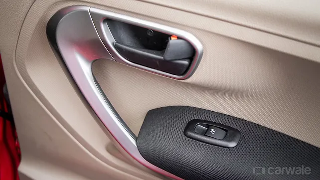 2019 Mahindra TUV300 First Drive Review - CarWale