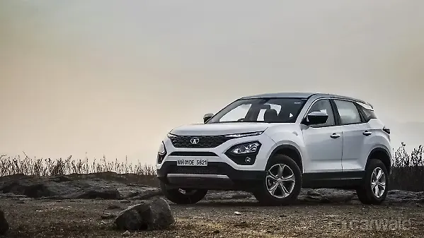 Tata introduces sunroof as official accessory for the Harrier - CarWale