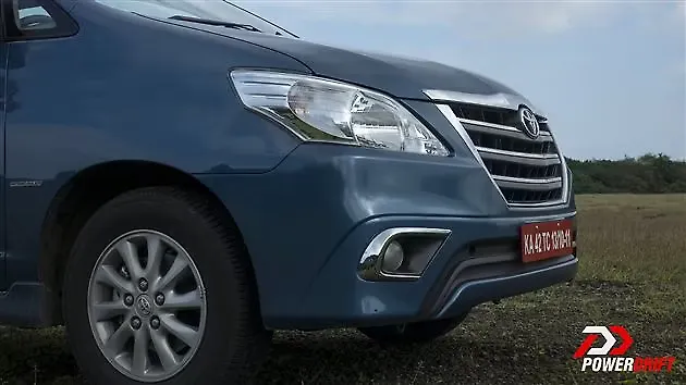 Toyota Innova Facelift - CarWale