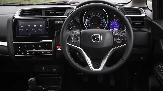 Honda Jazz Vs Tata Altroz touchscreens compared: What do you get for ...