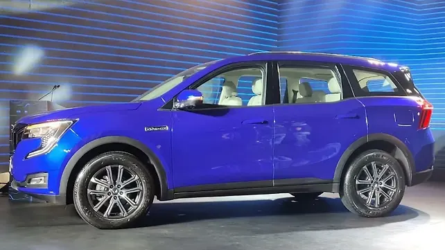 Mahindra XUV700 AX7 unveiled – Now in Pictures - CarWale