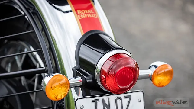 2021 Royal Enfield Classic 350: First Ride Review - BikeWale