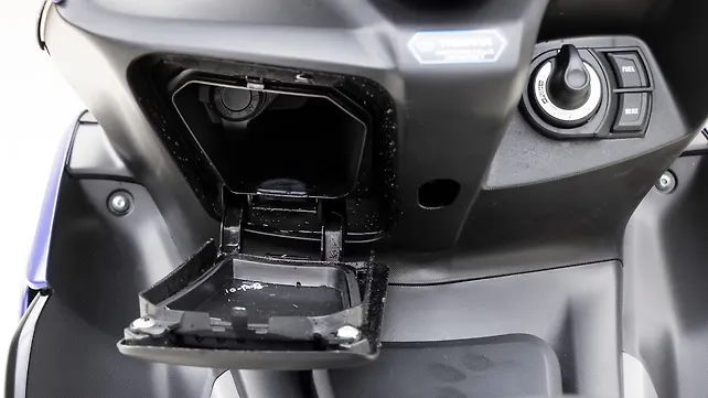 Yamaha Aerox 155 360 view - BikeWale