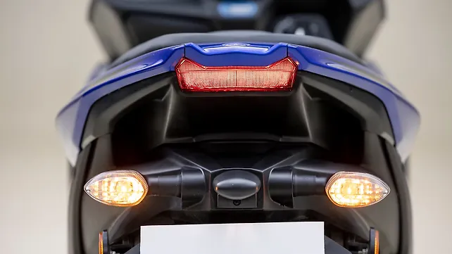 Yamaha Aerox 155 360 view - BikeWale