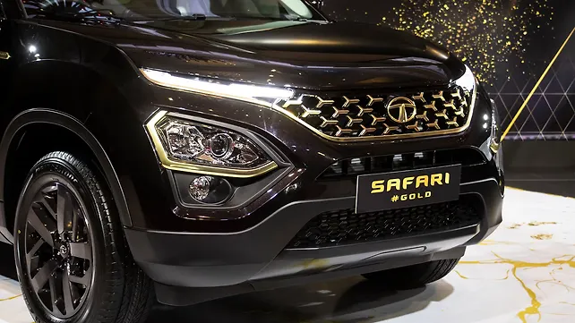 2021 Tata Safari Gold Edition - First Look | CarTrade