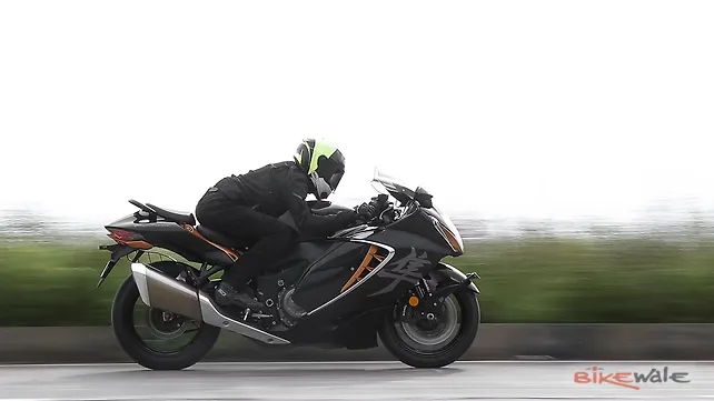 Suzuki Hayabusa Price - Mileage, Images, Colours | BikeWale
