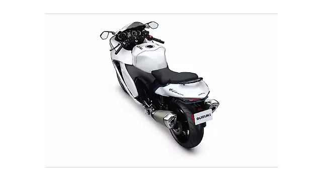 Suzuki Hayabusa [2022] Left Rear Three Quarter Image - BikeWale