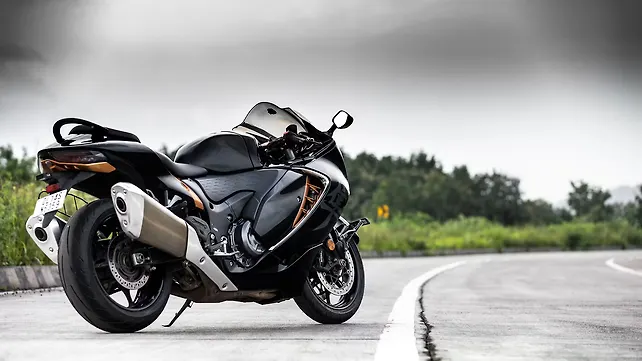 Images of Suzuki Hayabusa | Photos of Hayabusa - BikeWale