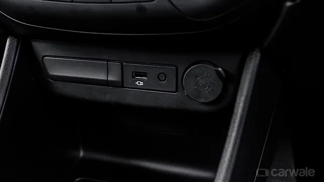 Infotainment Comparison: Tata Punch vs Maruti Swift - CarWale