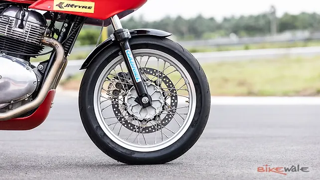 Royal Enfield Continental GT-R650 Race Bike: Track Review - BikeWale