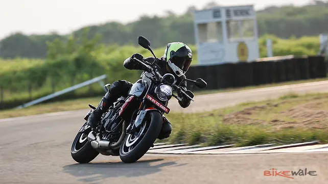 Triumph Trident 660 Track Review: BikeWale Trackday 2021 - BikeWale