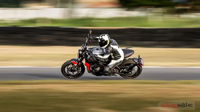 Triumph Trident 660 Track Review: BikeWale Trackday 2021 - BikeWale