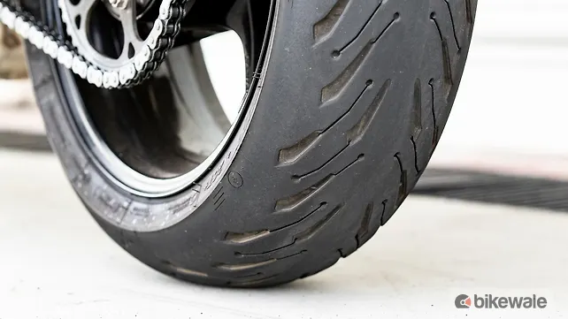 Triumph Trident 660 Track Review: BikeWale Trackday 2021 - BikeWale