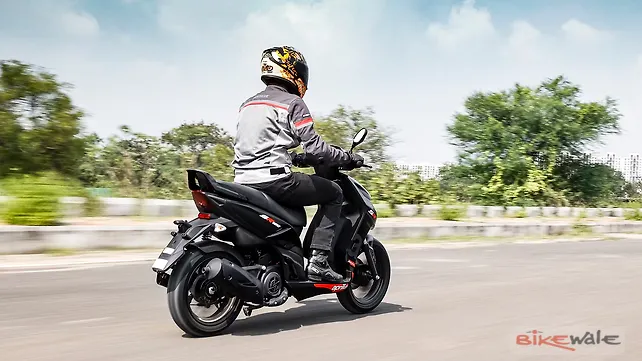 Aprilia SR 160 Price - Mileage, Images, Colours | BikeWale