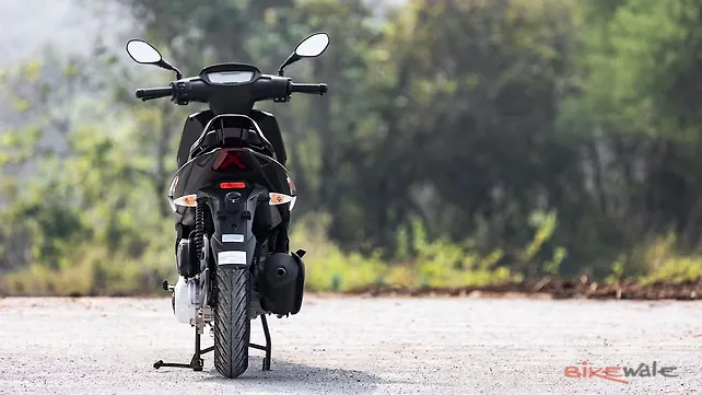 Aprilia SR 160 Right Rear Three Quarter Image - BikeWale