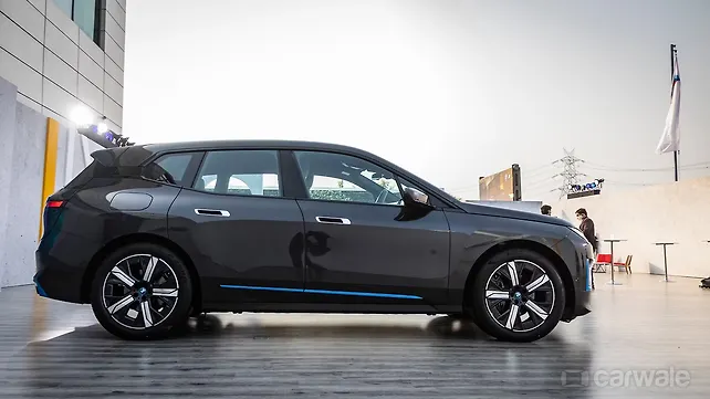 BMW iX xDrive40 First Look - CarWale