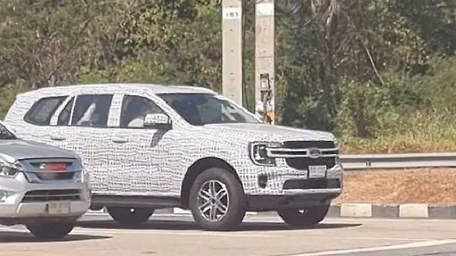 New-gen Ford Endeavour spied testing ahead of global unveiling - CarWale