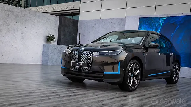 BMW iX debuts all-new iDrive 8 infotainment system - CarWale