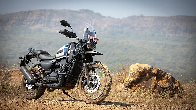 Yezdi Adventure Front View Image - BikeWale