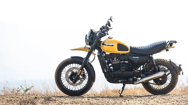 Yezdi Scrambler Right Rear Three Quarter Image - BikeWale