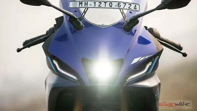 Yamaha R15 V4: Roadtest Review - BikeWale