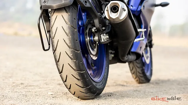 Yamaha R15 V4: Roadtest Review - BikeWale