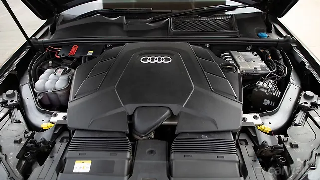 2022 Audi Q7 Petrol 55TFSI First Drive Review - CarWale