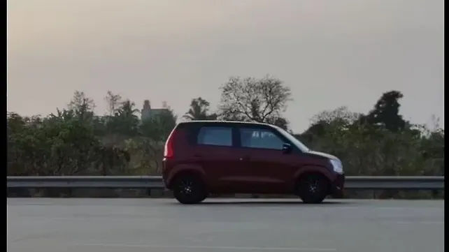 Maruti Wagon R facelift spied; to get new dual-tone colours - CarWale