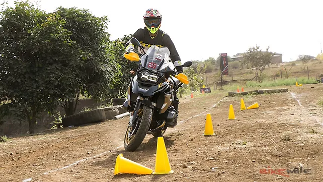BMW R1250GS: 2021 BikeWale Off-Road Day Review - BikeWale
