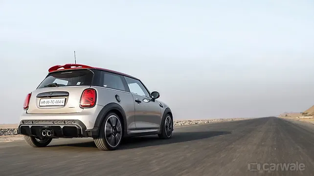 Mini Cooper JCW Price - Images, Colors & Reviews - CarWale