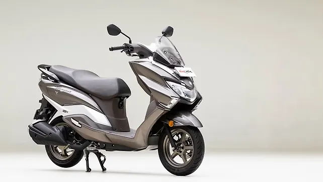 Suzuki Burgman Street 125 Action Image - BikeWale