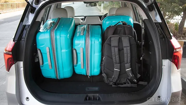 Living with the Mahindra XUV700 - CarWale