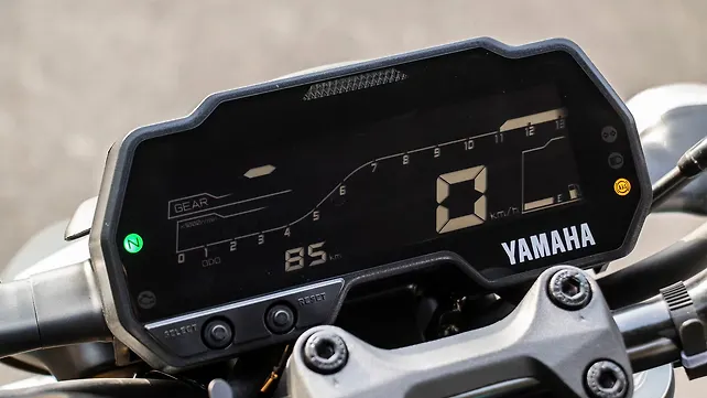 Images of Yamaha MT 15 V2 | Photos of MT 15 V2 - BikeWale