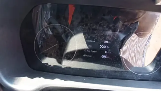 2022 Mahindra Scorpio interiors spied again; new details revealed - CarWale
