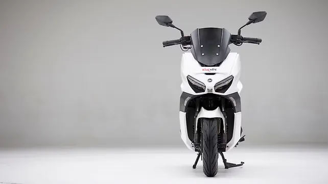 Keeway Vieste 300 Left Side View Image - BikeWale