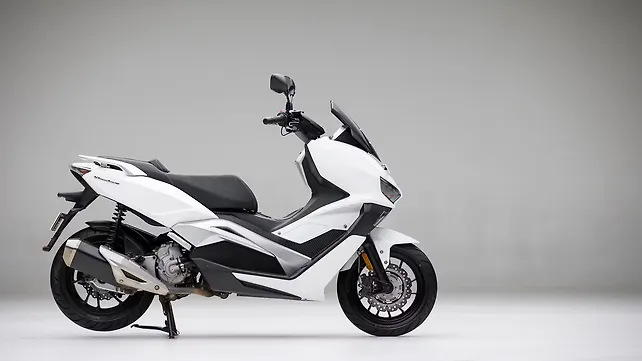 Keeway Vieste 300 Left Side View Image - BikeWale