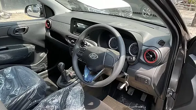 Hyundai Grand i10 Nios Corporate Edition arrives at dealerships - CarWale