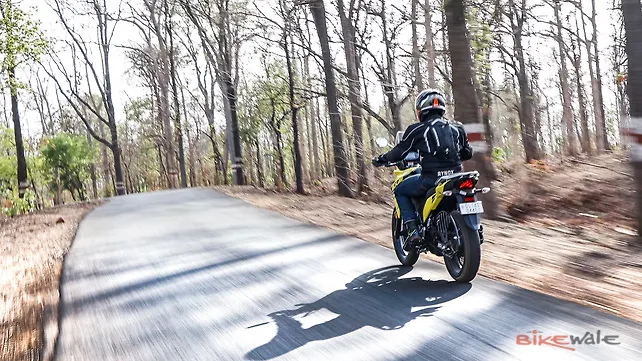 Suzuki V-Strom SX 360 view - BikeWale