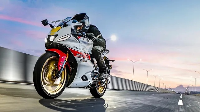 Yamaha R15 V4 World GP 60th Anniversary Edition Review - BikeWale