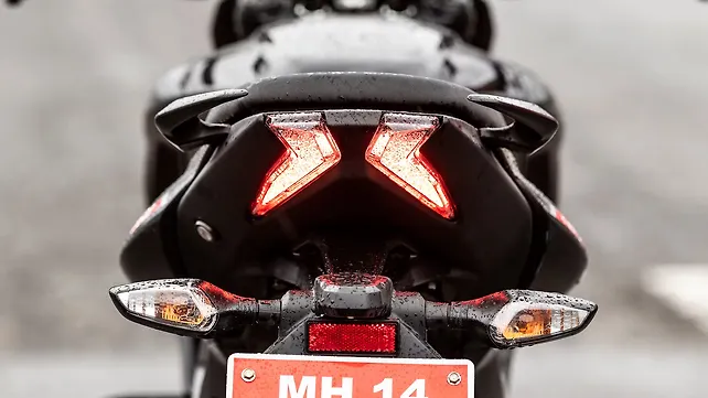 Bajaj Pulsar N160 360 view - BikeWale