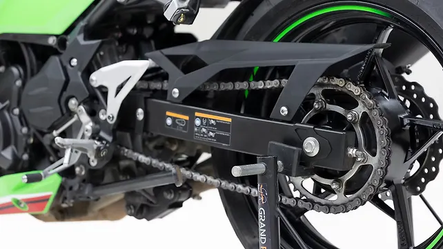 Kawasaki Ninja 400 360 view - BikeWale